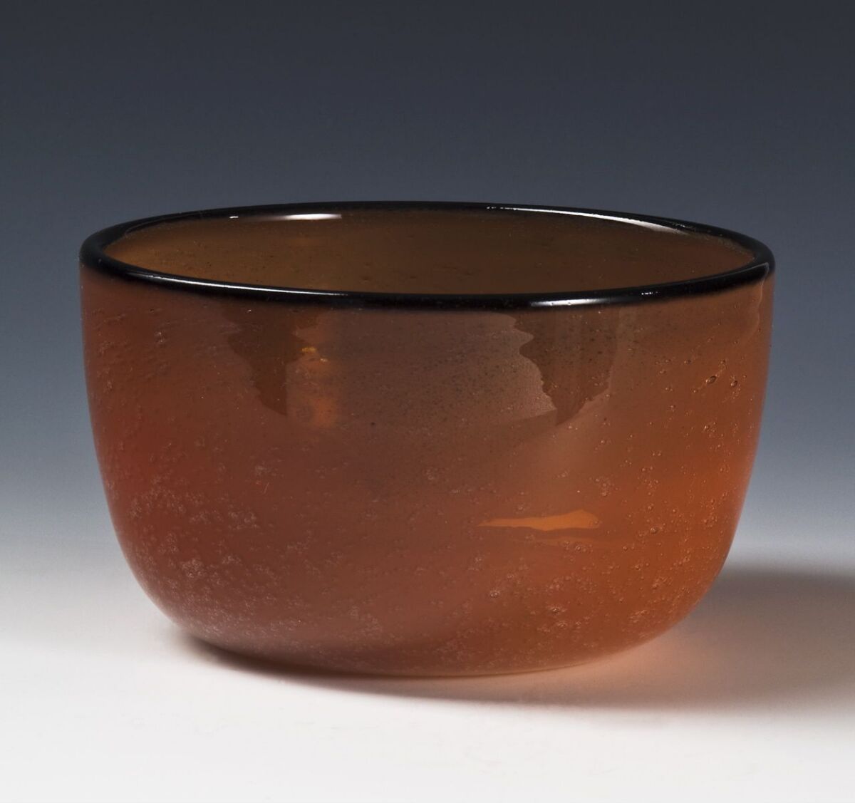Hadeland Glassverk, Willy Johansson, Bolle – Nasjonalmuseet – Samlingen