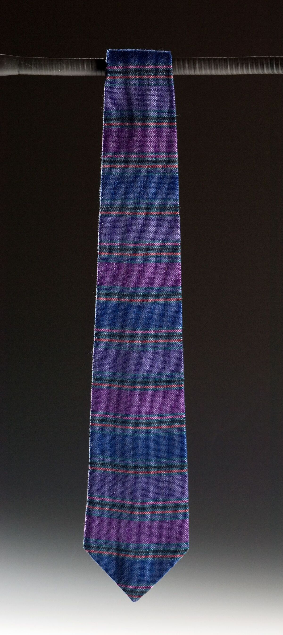 Sigrun Bergs vevstue, Slips – Nasjonalmuseet – Samlingen