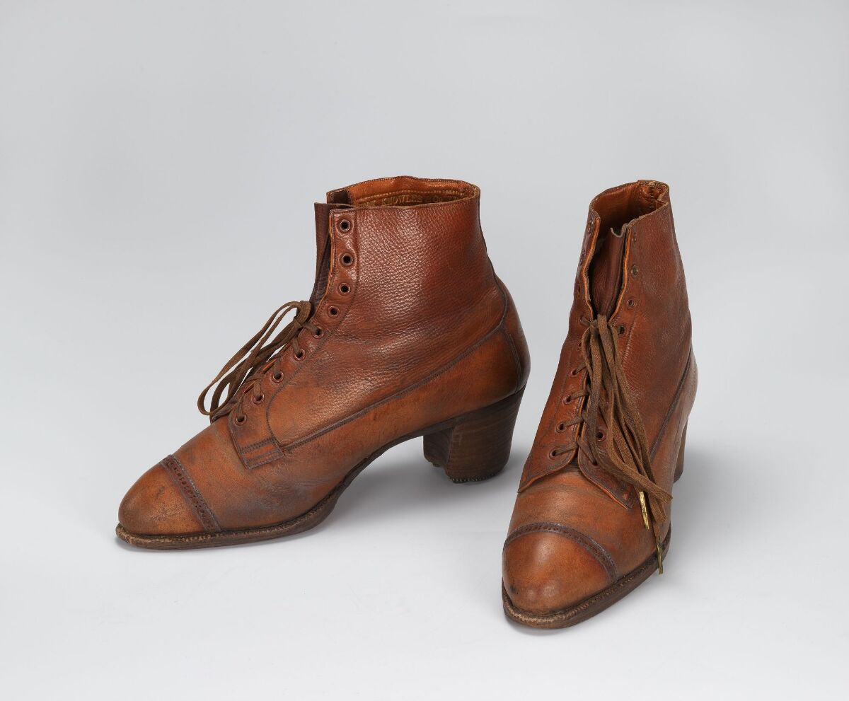 Hook Knowles & Co. Ld., Støvler – Nasjonalmuseet – Samlingen