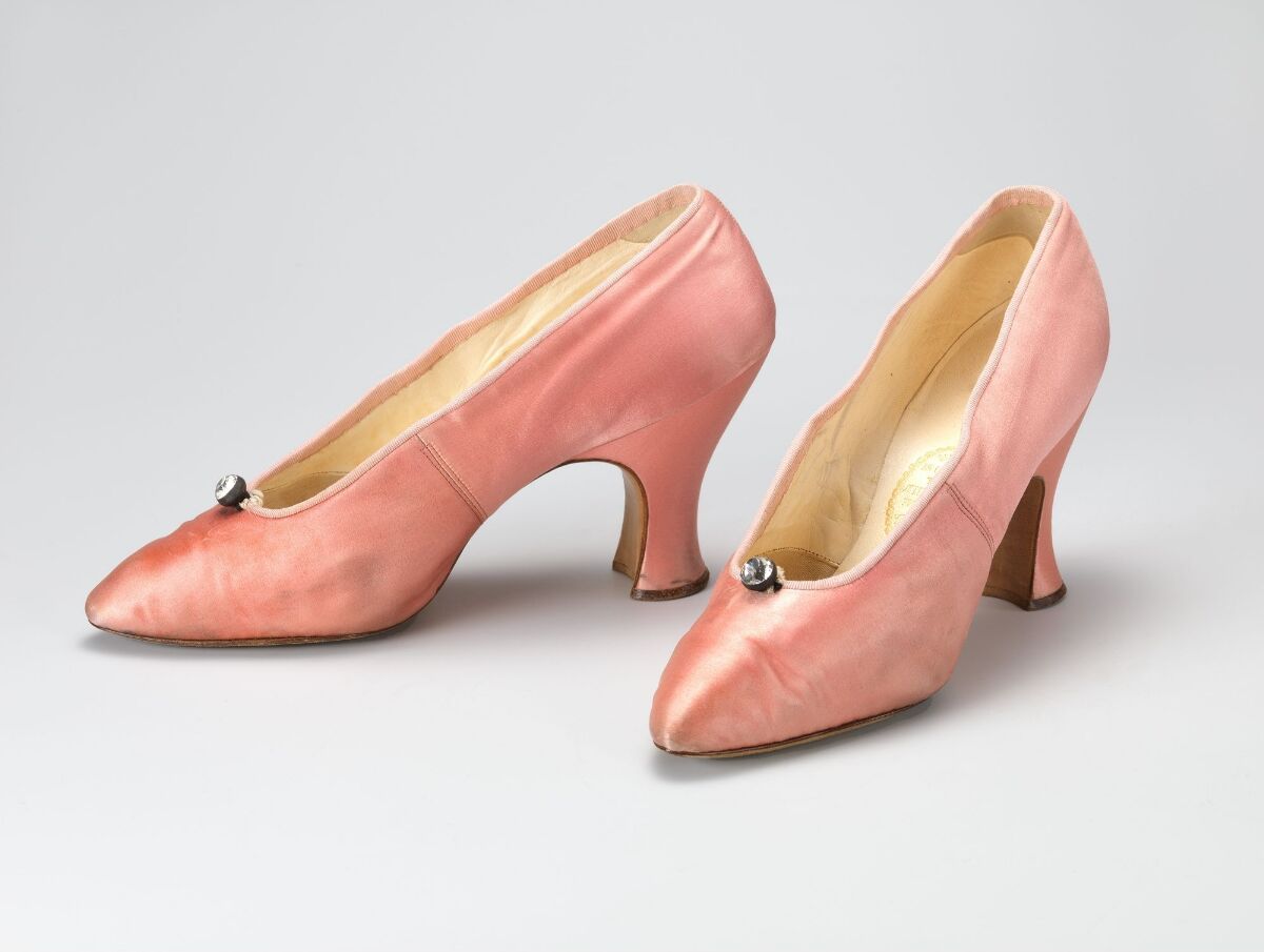 Hook Knowles & Co. Ld., Pumps – Nasjonalmuseet – Samlingen