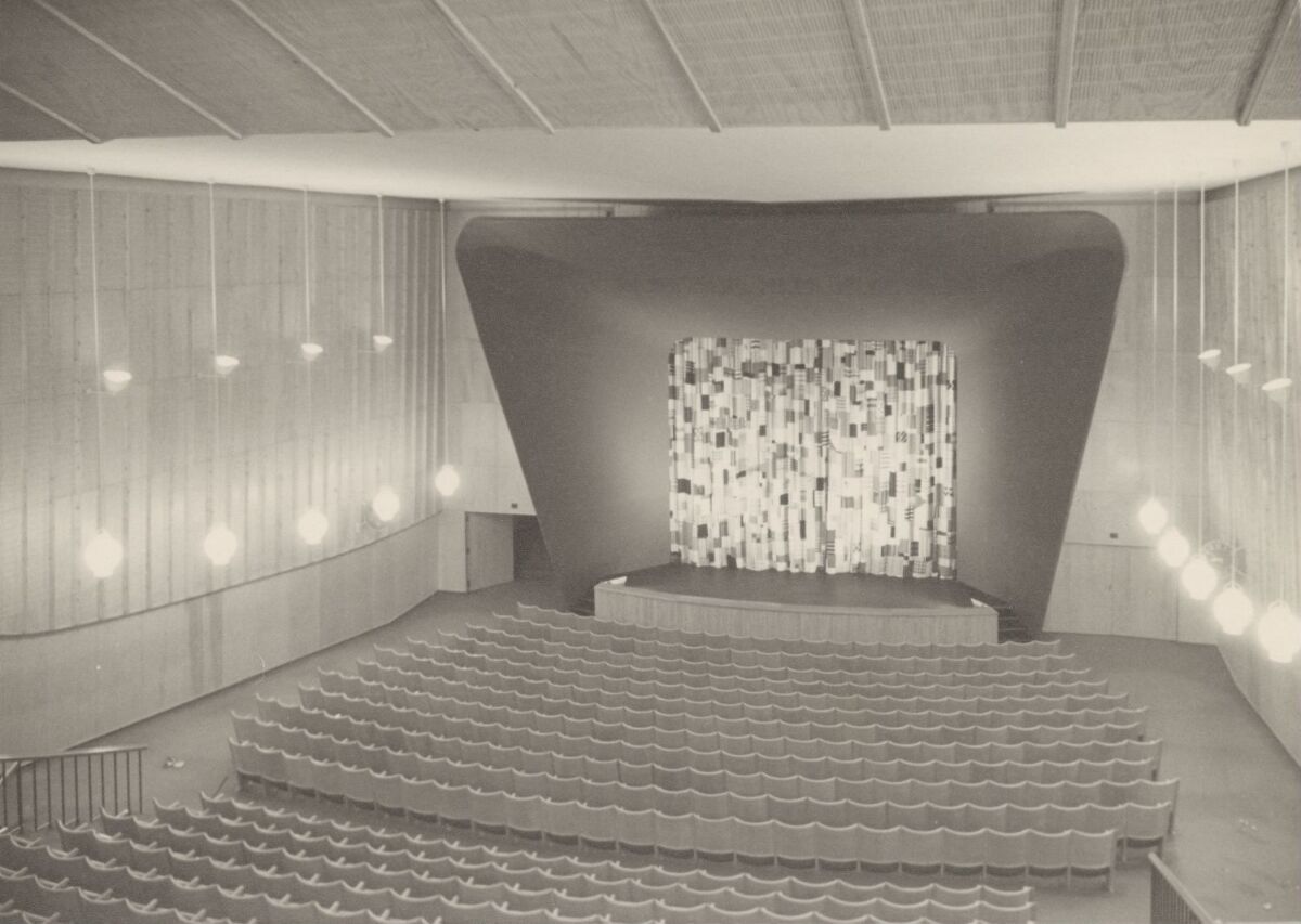 Ragnar Anker Nilsen, Pedersen & Lund, Fra salen i Kinopaleet i Drammen ...