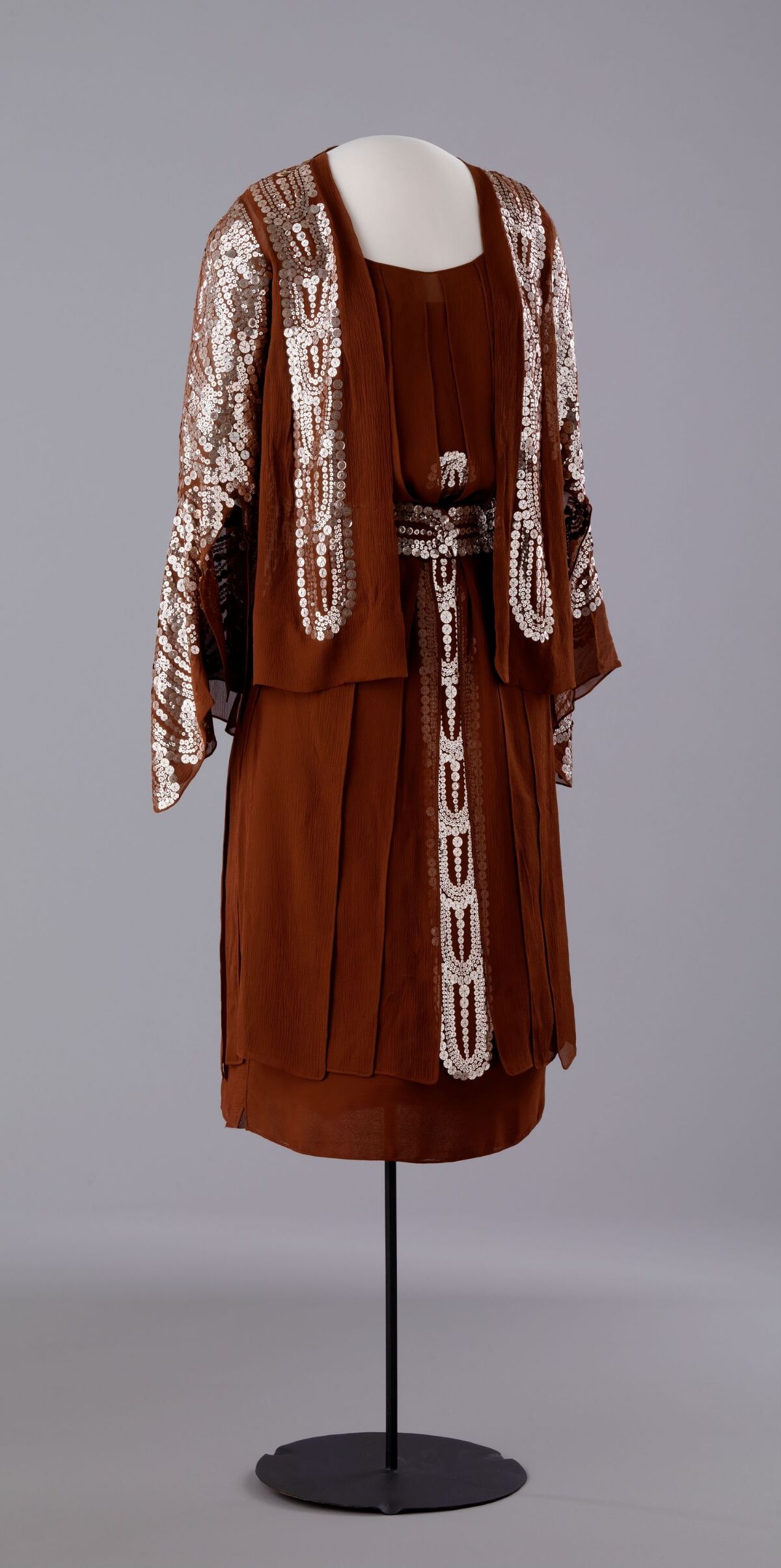 W. W. Reville-Terry Ltd., Outfit – Nasjonalmuseet – Collection