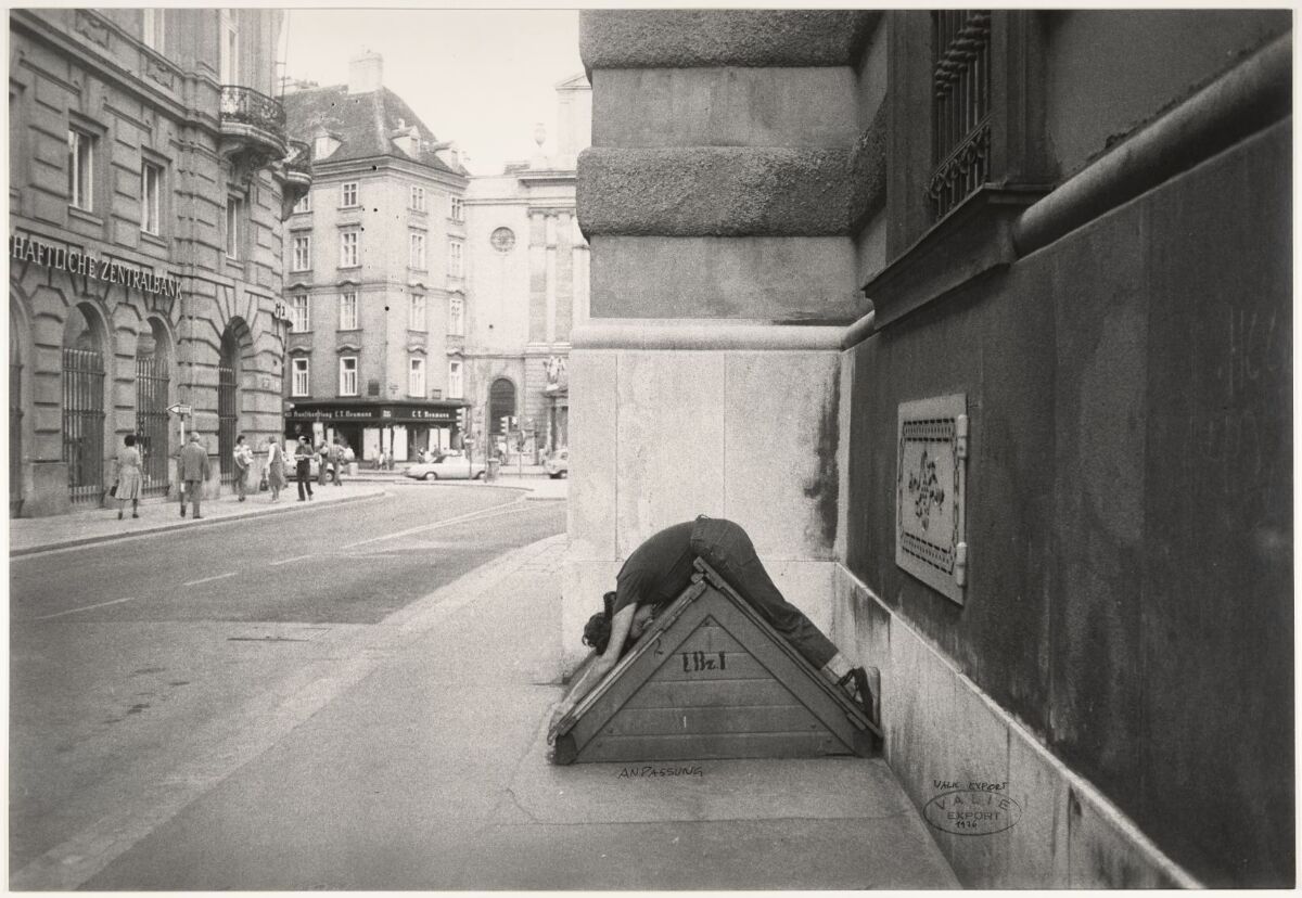 VALIE EXPORT, Körperkonfigurationen, Anpassung – Nasjonalmuseet ...